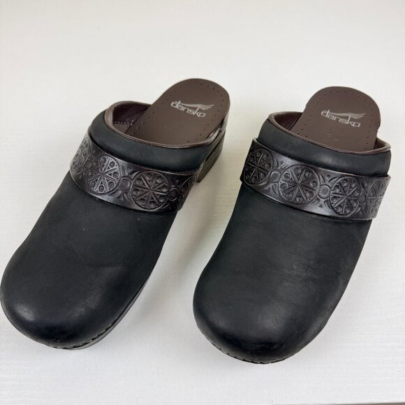 Dansko | Shoes | Euc Dansko Sandra Black Burnished Clog | Poshmark